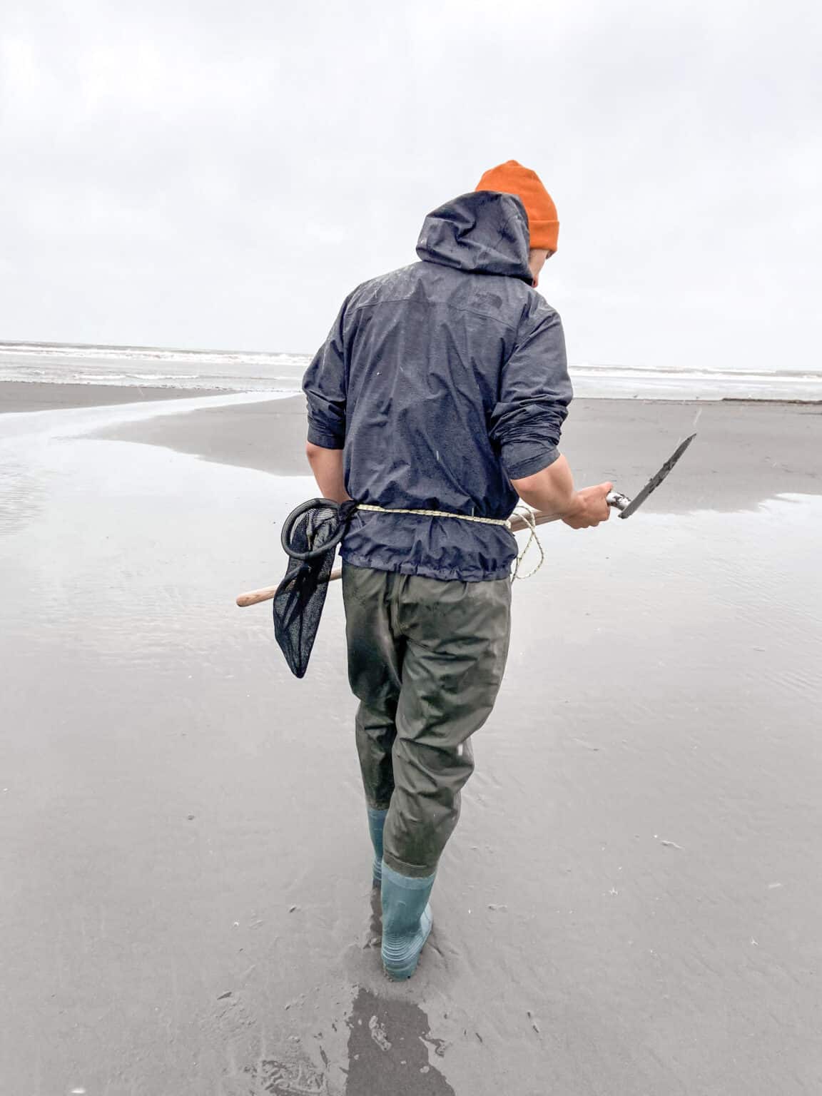 How to Dig Clams - Ultimate Beginner's Guide - The Perfect Tide