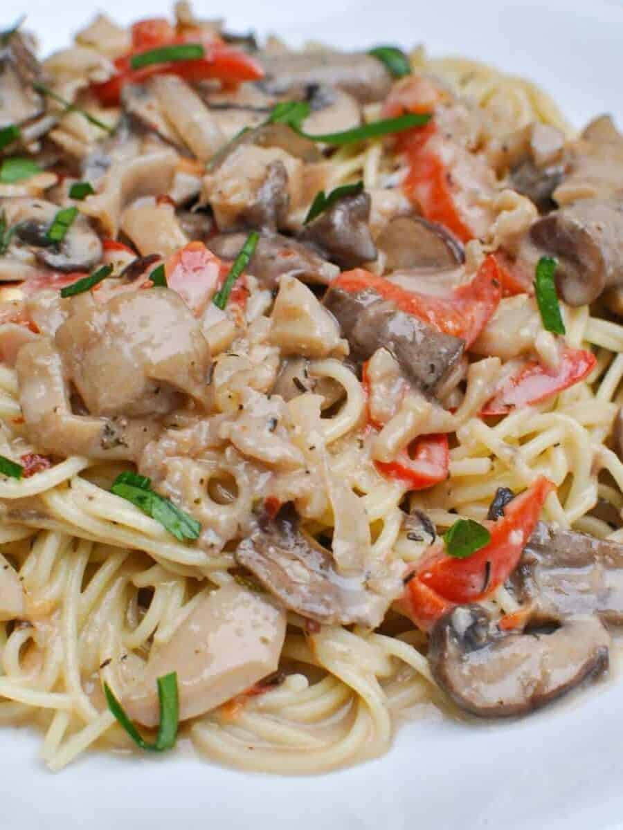 Everything You Need To Know About Razor Clams - The Perfect Tide