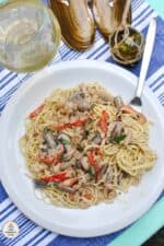 Razor Clam Spaghetti with Wine Sauce